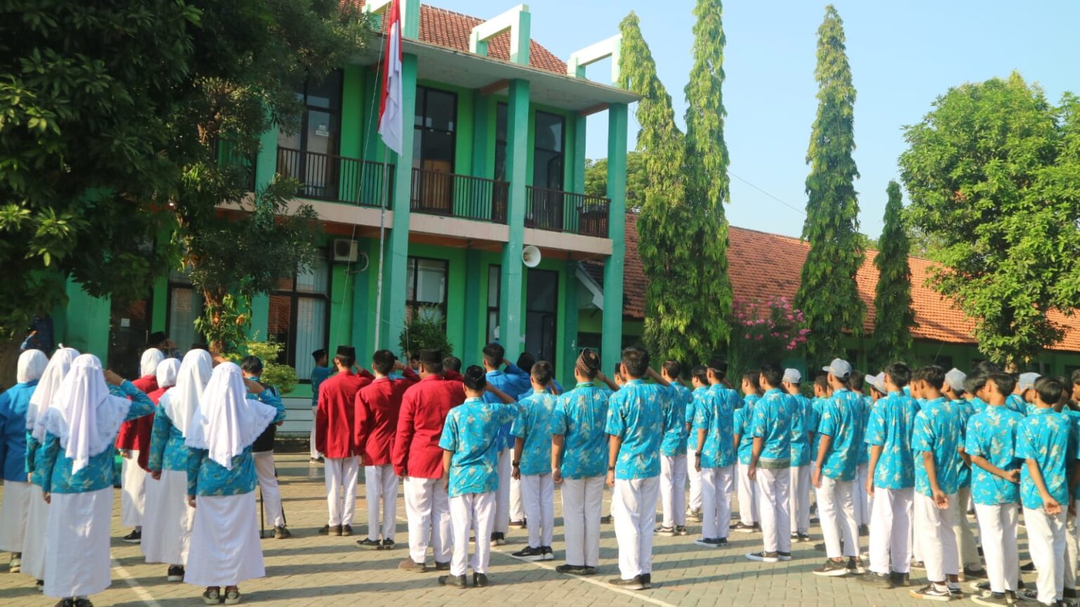 Apa Sih Perbedaan MAN dengan SMA dan SMK?
